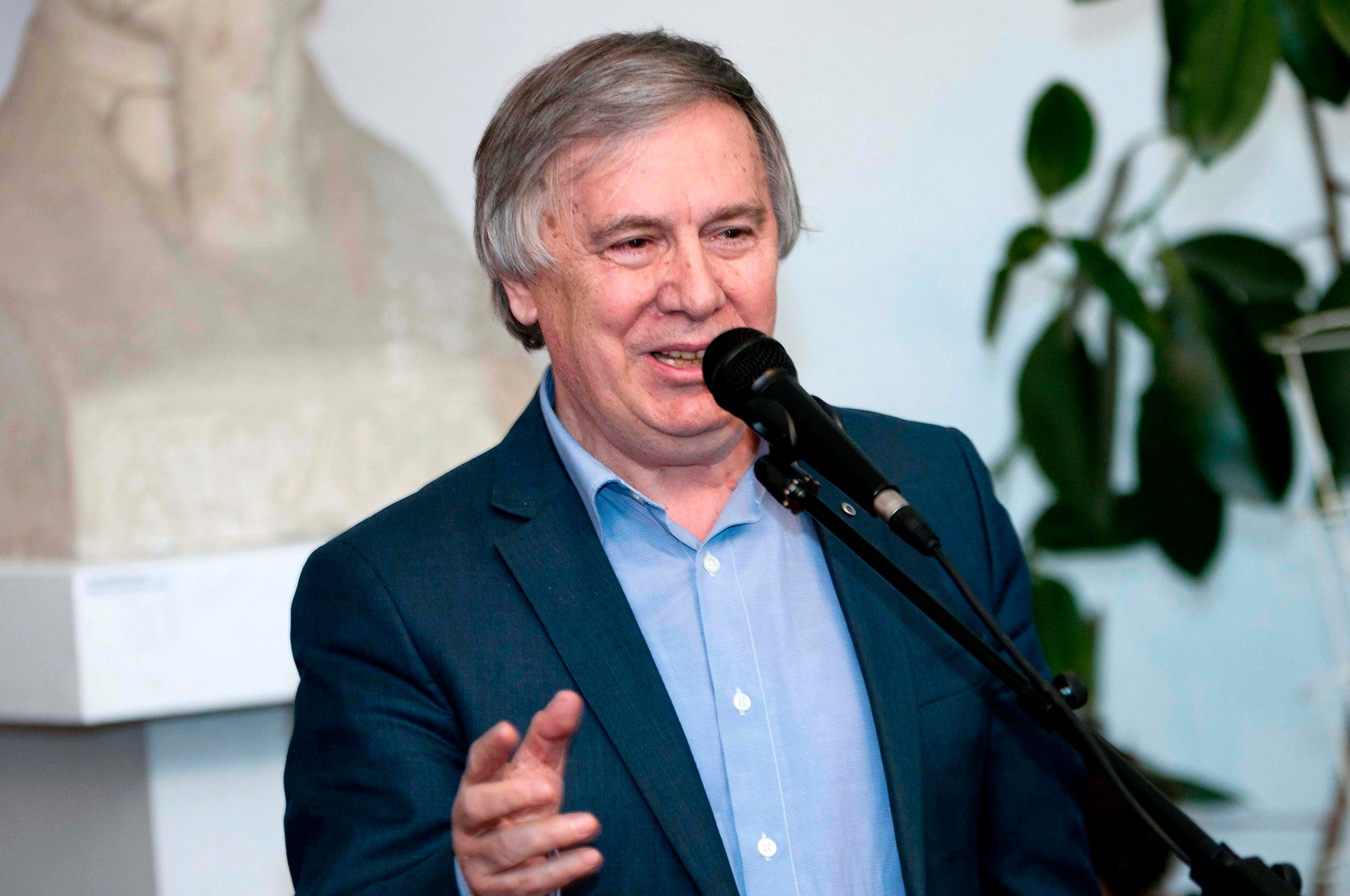 IN MEMORIAM: NICOLAE DABIJA – Muzeul Național al Literaturii Române ...