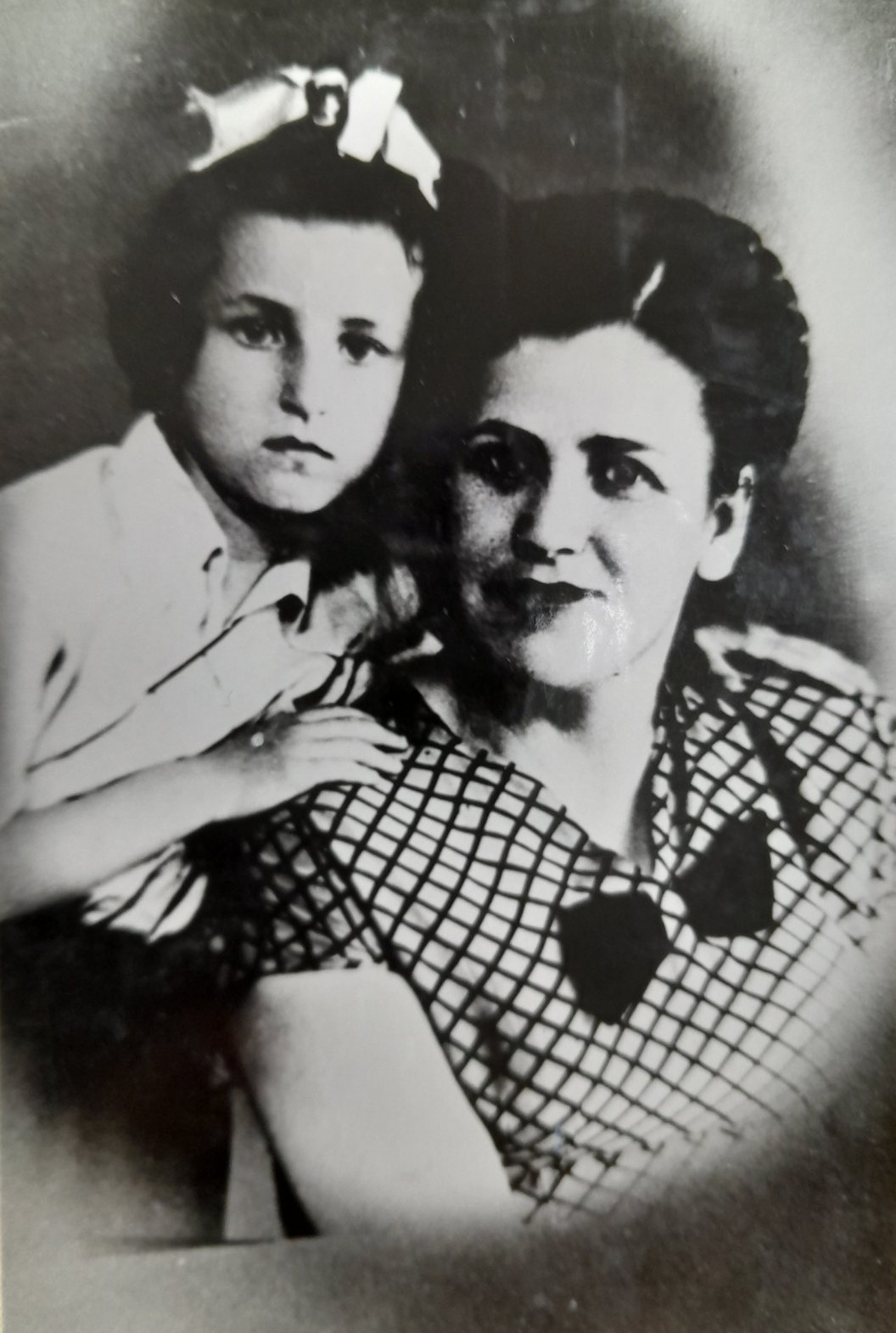 Ana LUPAN, 100 de ani de la naștere – Muzeul Național al Literaturii ...
